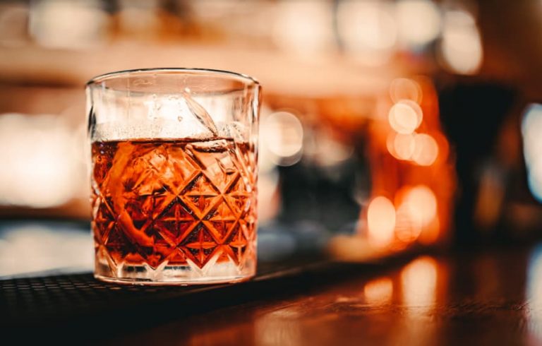 8 Best Cocktails to Serve Via a Draft System| Northwest Draft Technicians